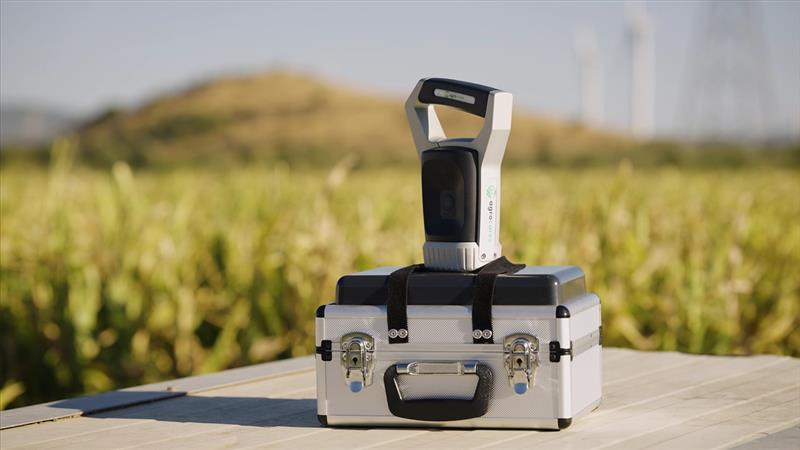 AgroCares Scanner — soil, feed, and leaf analytics